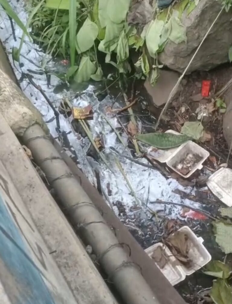 Dapur MBG Diduga Buang Limbah Air, Warga Cilaku Ngadu Prabu ...